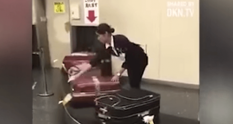 VIDEO: Airport worker in Japan cleans suitcases before they are ...