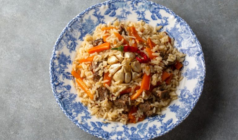 Tashkent Food Guide – What to Eat, Local Dishes & Dining Tips (2026)