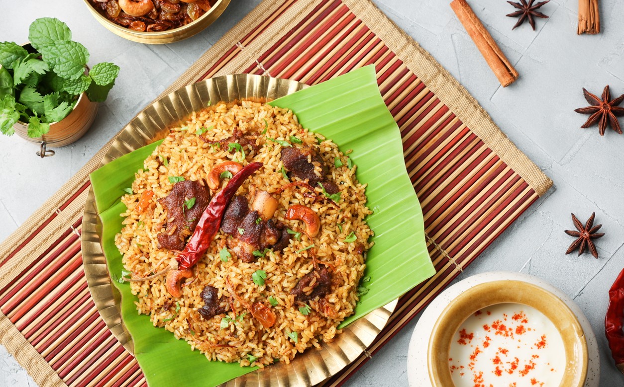 Hyderabad Food Guide – What to Eat, Local Dishes & Dining Tips (2026)
